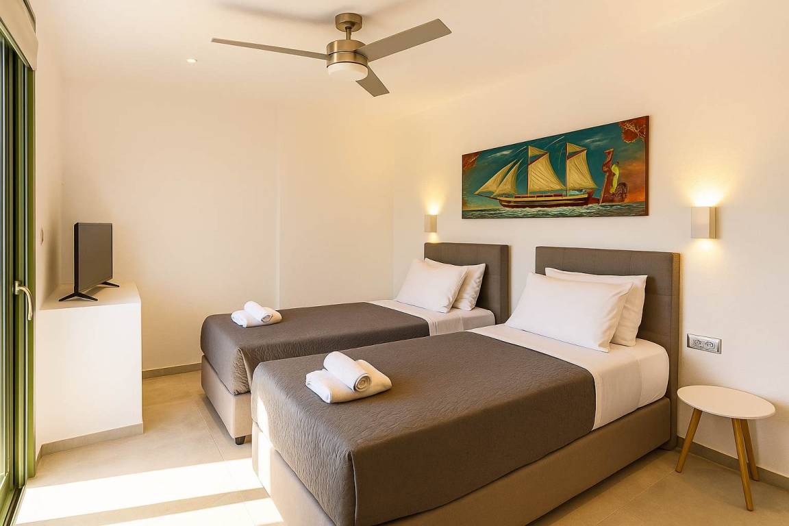 78 M² Casa ∙ 2 Habitaciones ∙ 4 Huéspedes - Paros