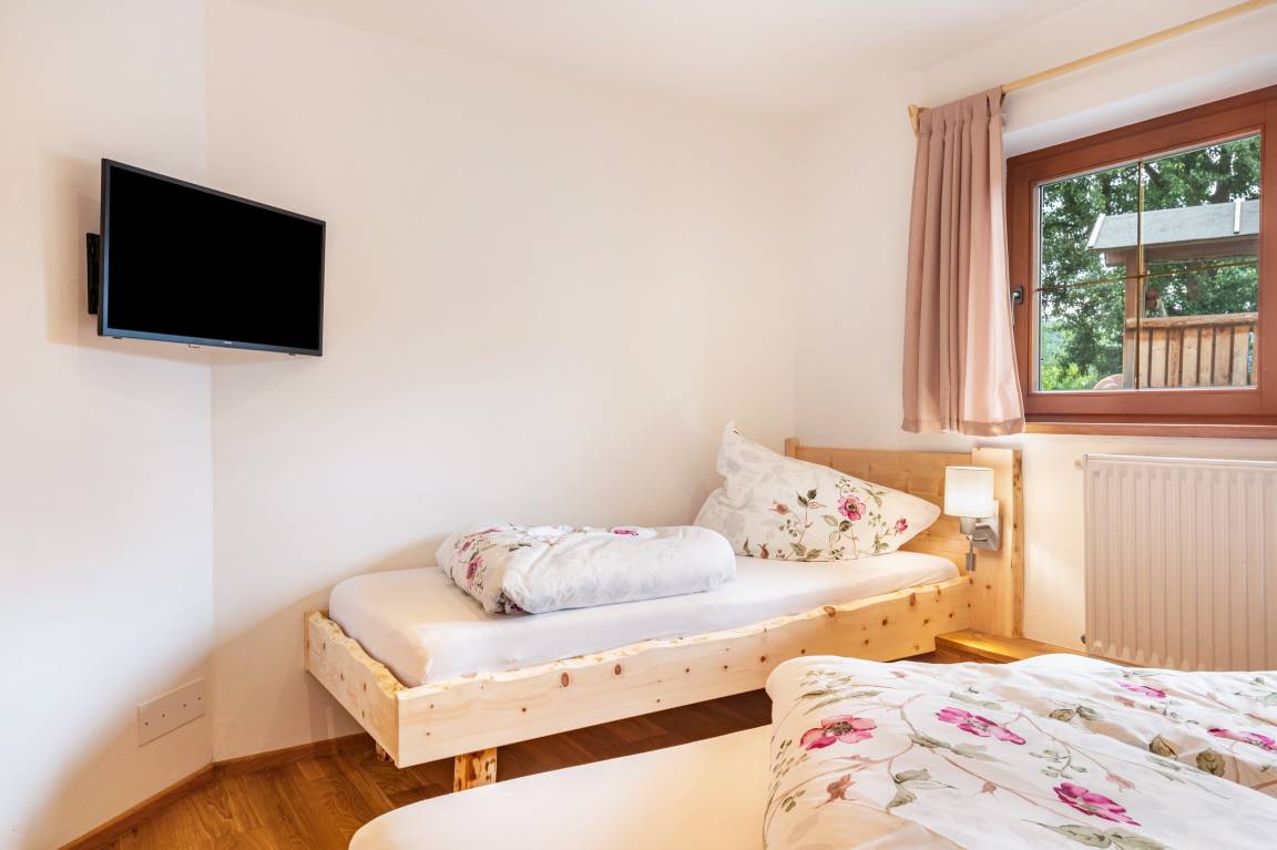 58 M² Ferienwohnung ∙ 2 Schlafzimmer ∙ 6 Gäste - Feldthurns