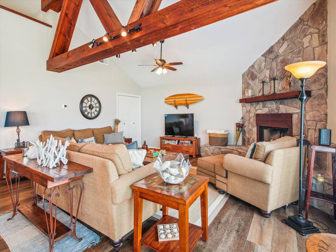 162 M² House ∙ 4 Bedrooms ∙ 13 Guests - Bermuda Beach, TX