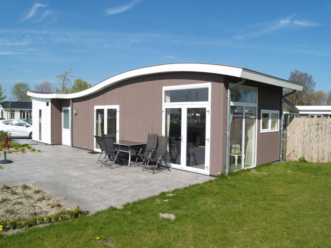 Bungalow ∙ 3 Bedrooms ∙ 6 Guests - Roermond