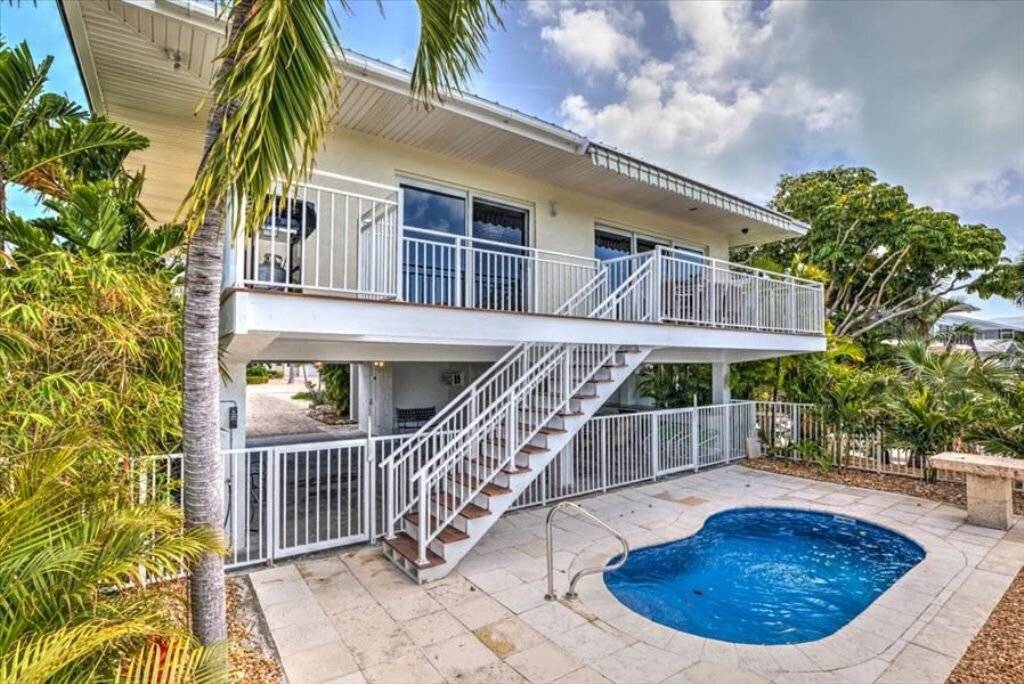 House ∙ 2 Bedrooms ∙ 6 Guests - Key Colony Beach, FL