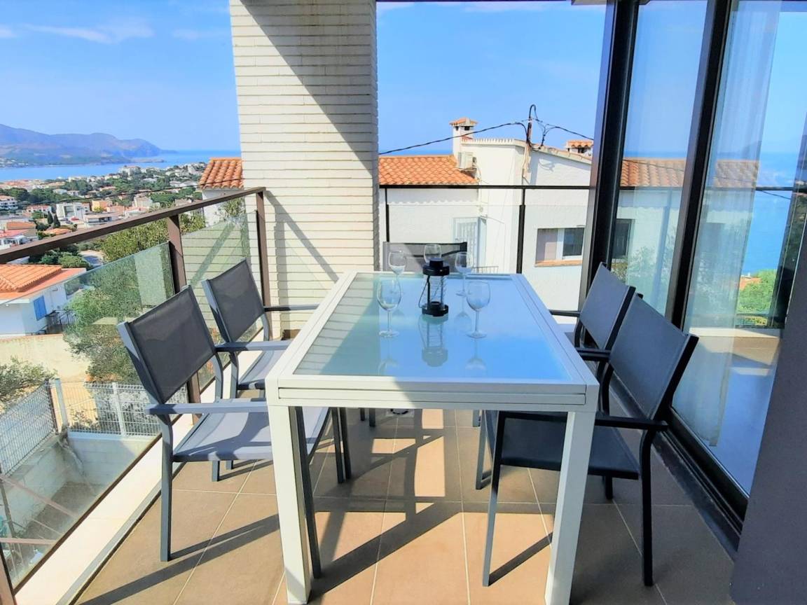 86 M² Apartment ∙ 3 Bedrooms ∙ 6 Guests - Llançà