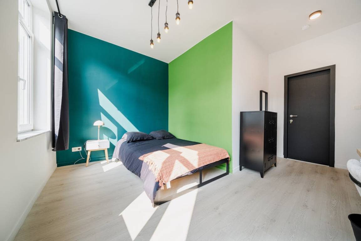 320 M² Chambre Privée ∙ 1 Chambre ∙ 8 Personnes - Verviers
