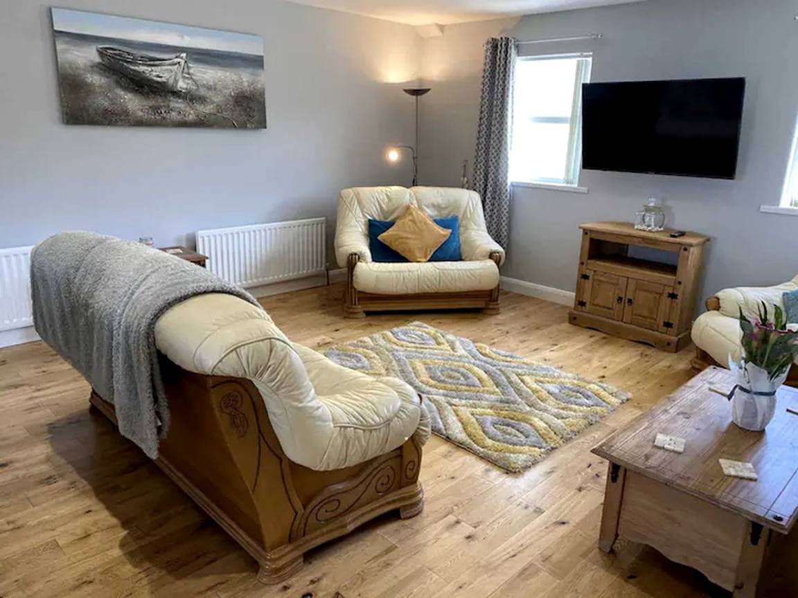 House ∙ 3 Bedrooms ∙ 6 Guests - Castlerock