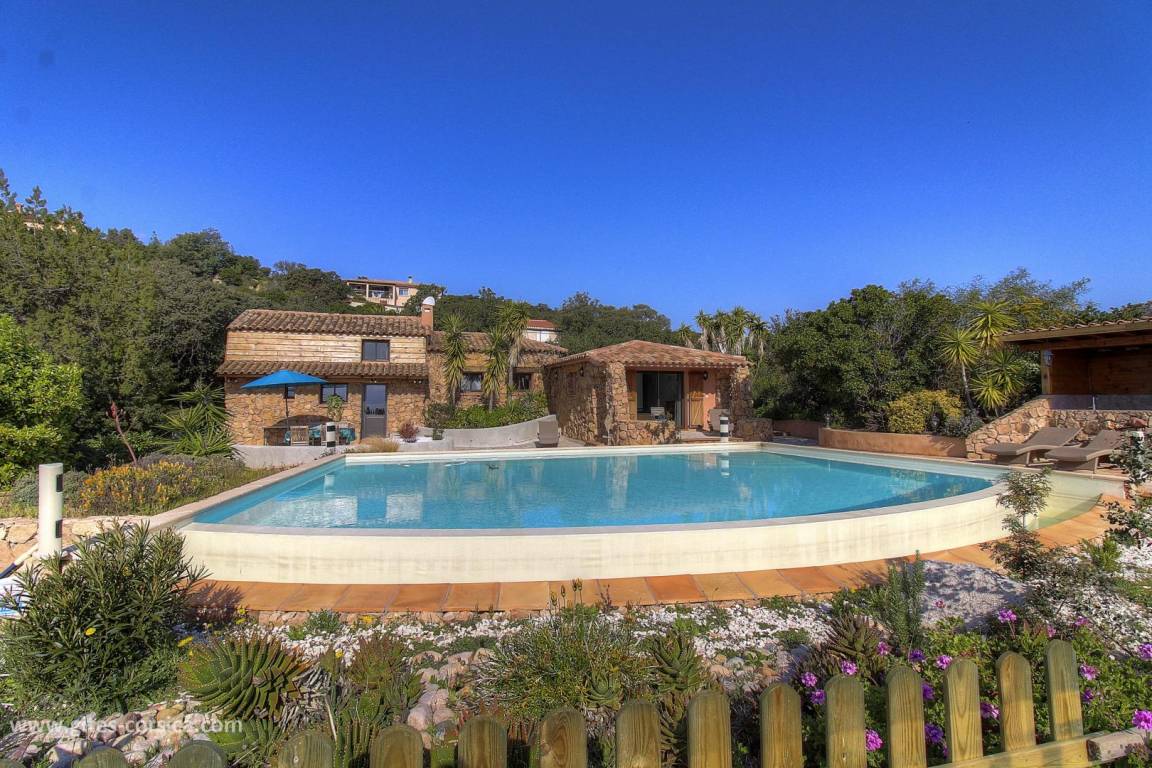 82 M² Gîte ∙ 2 Bedrooms ∙ 4 Guests - Porto-Vecchio