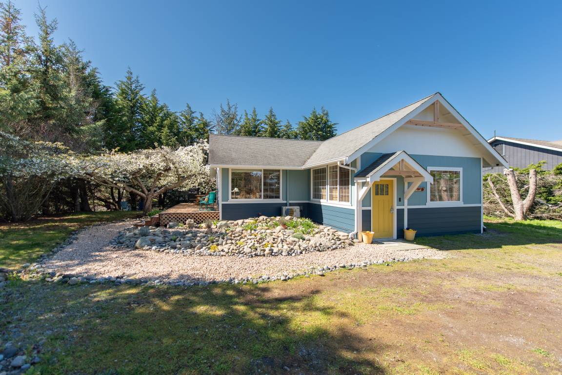 96 M² Cottage ∙ 1 Bedroom ∙ 6 Guests - Sequim, WA