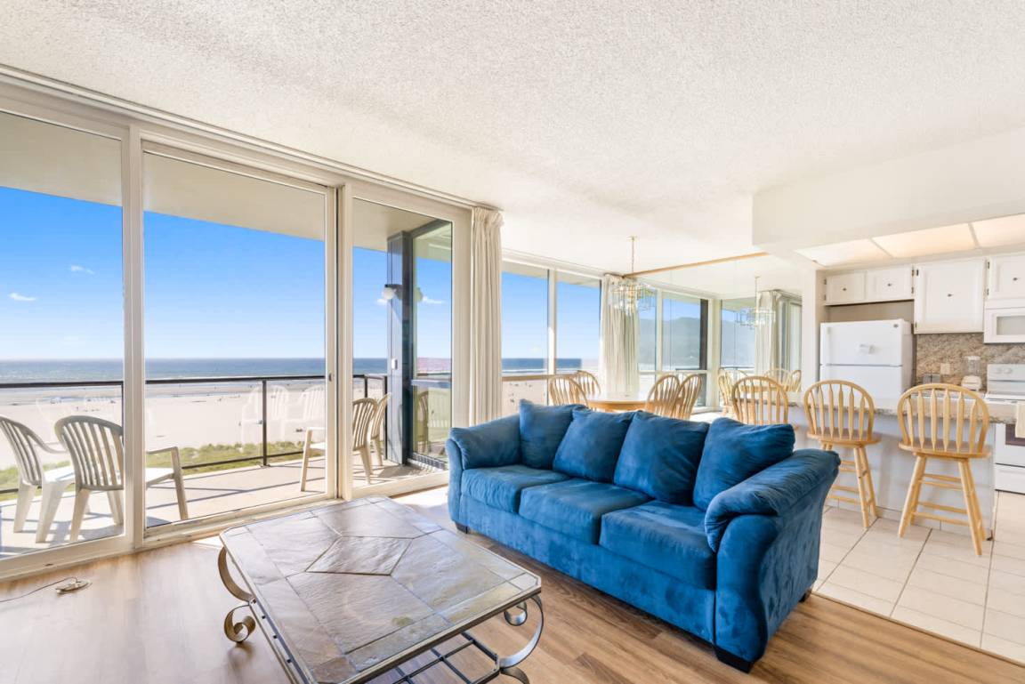 130 M² Apartment ∙ 2 Bedrooms ∙ 4 Guests - Seaside Beach Oregon, OR