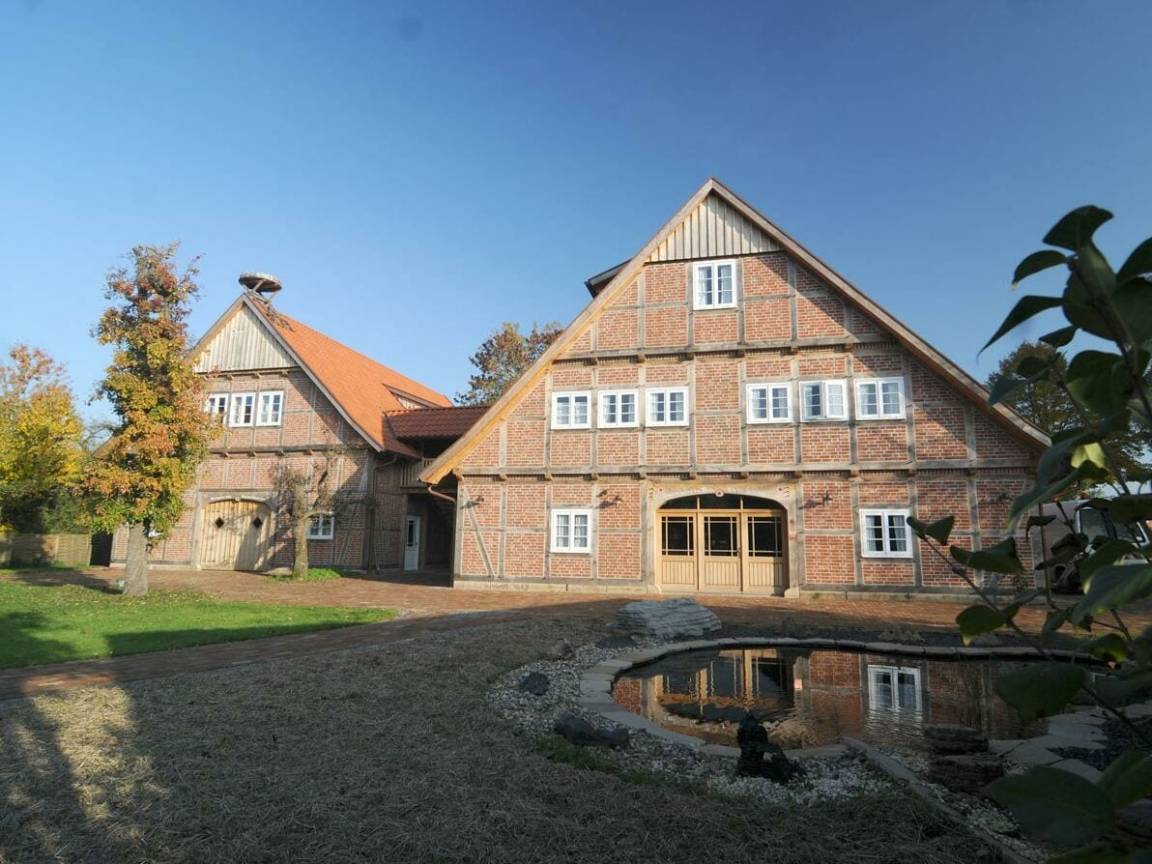 110 M² Ferienwohnung ∙ 4 Schlafzimmer ∙ 8 Gäste - Stadthagen