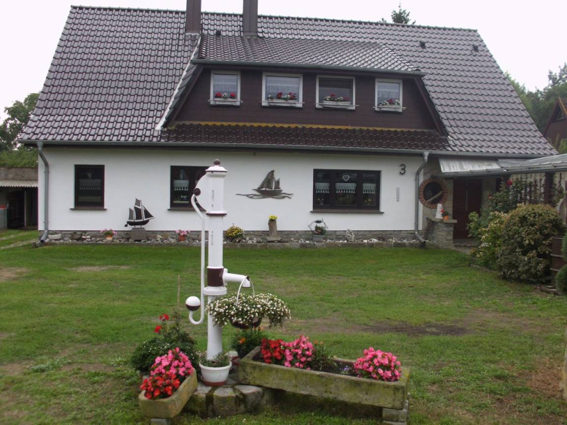 Hell Und Freundlich Eingerichtete Erdgeschoss Ferienwohnung - "Darß Stuv" - Born am Darß