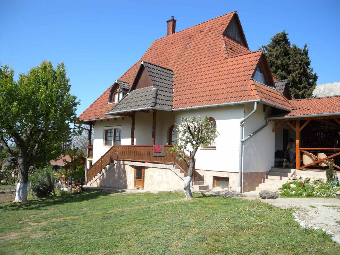 200 M² Apartment ∙ 5 Bedrooms ∙ 13 Guests - Balaton