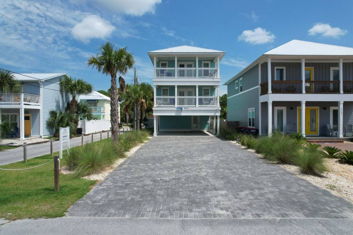 325 M² House ∙ 7 Bedrooms ∙ 18 Guests - Panama City Beach, FL