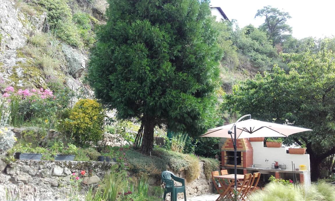 55 M² Appartement ∙ 1 Slaapkamer ∙ 4 Gasten - Bourg-Argental