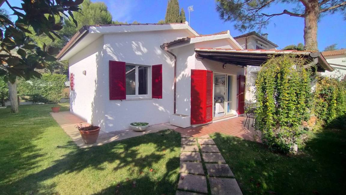 Villa ∙ 3 Bedrooms ∙ 7 Guests - Sirolo