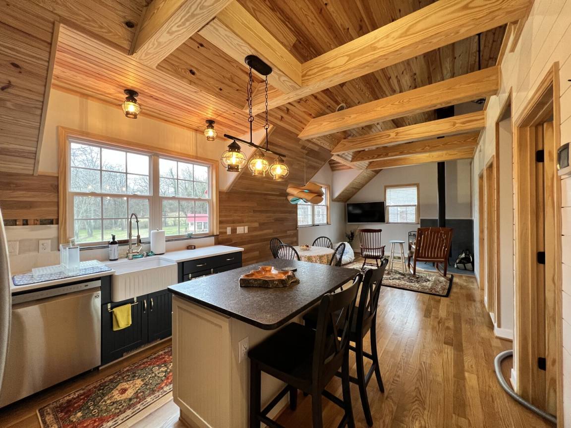 69 M² Apartment ∙ 1 Bedroom ∙ 2 Guests - Charlottesville, VA