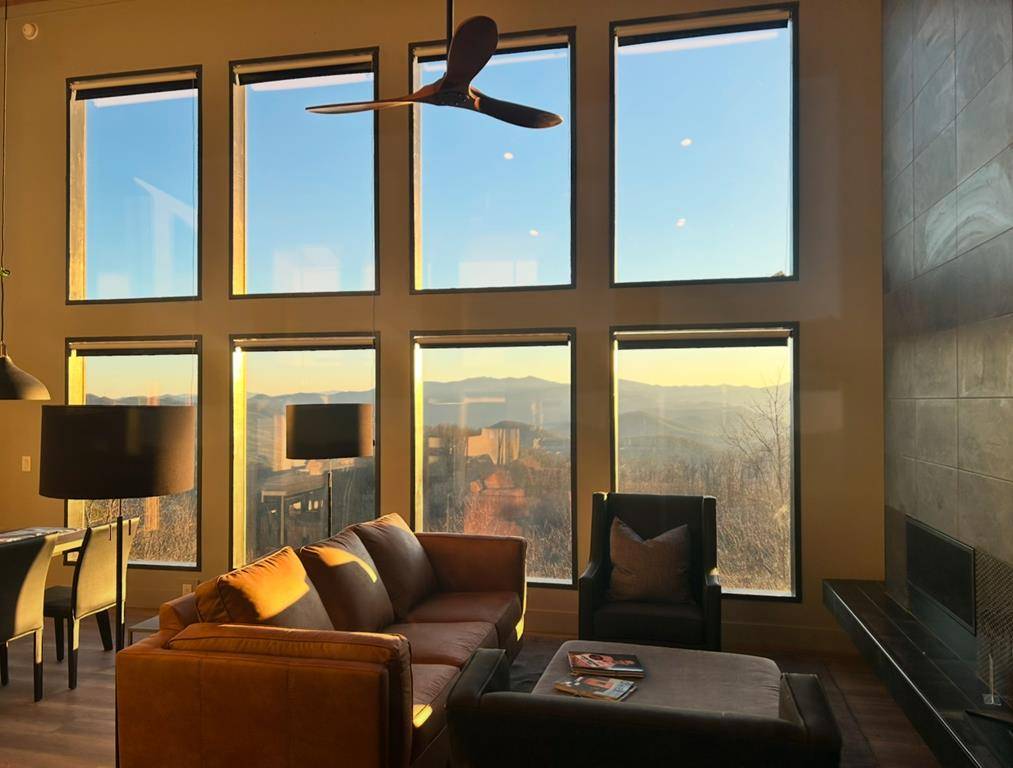 Cabin ∙ 1 Bedroom ∙ 2 Guests - Bryson City, NC
