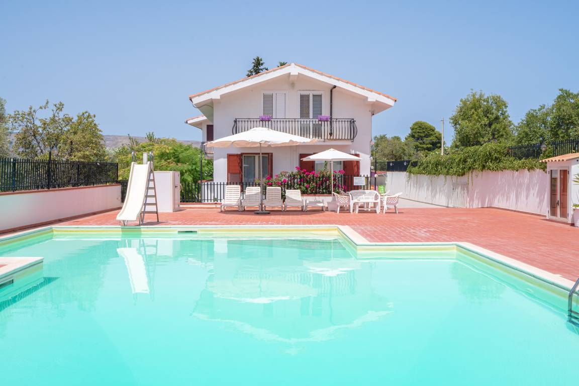 38 M² Appartamento ∙ 1 Camera Da Letto ∙ 4 Ospiti - Noto