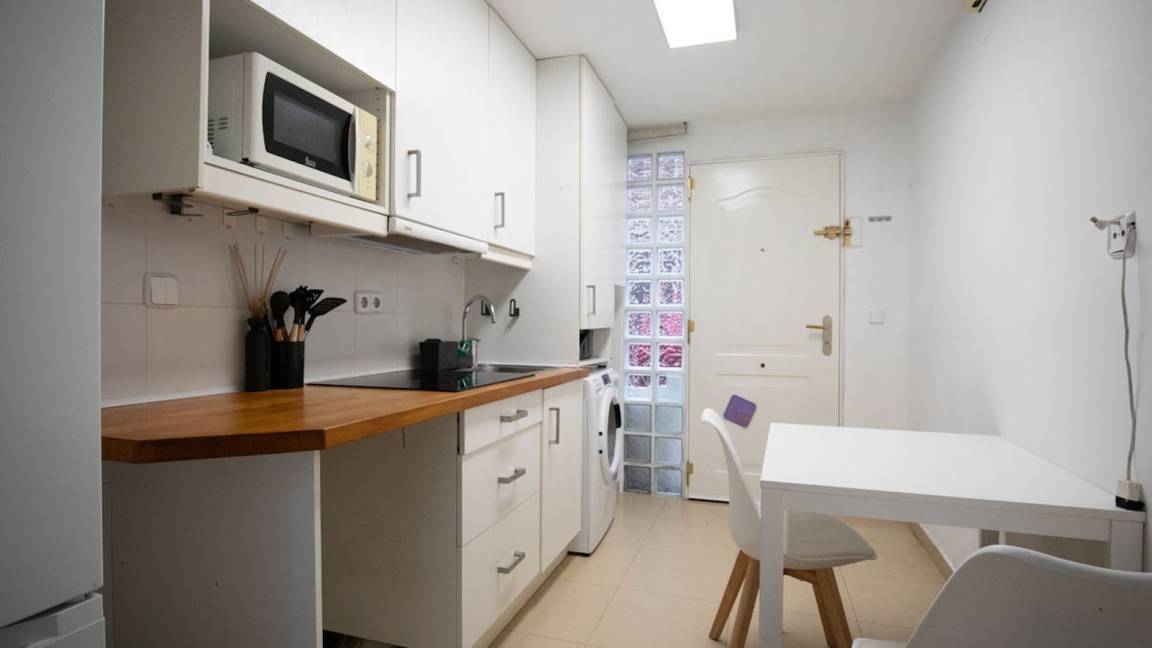 30 M² Apartamento ∙ 2 Huéspedes - San Sebastián de los Reyes