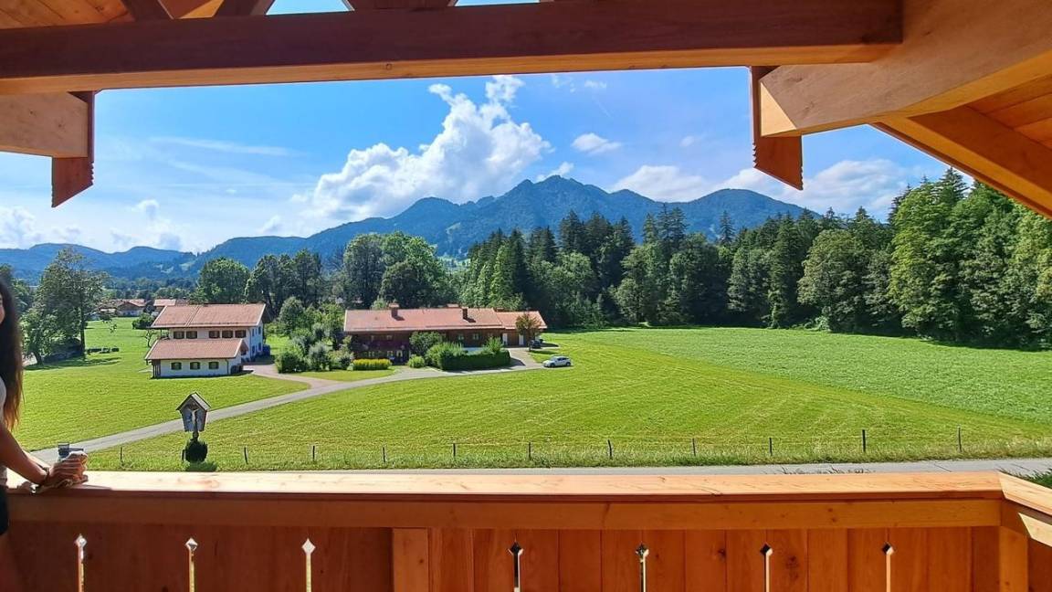 105 M² Ferienwohnung ∙ 2 Schlafzimmer ∙ 4 Gäste - Lenggries