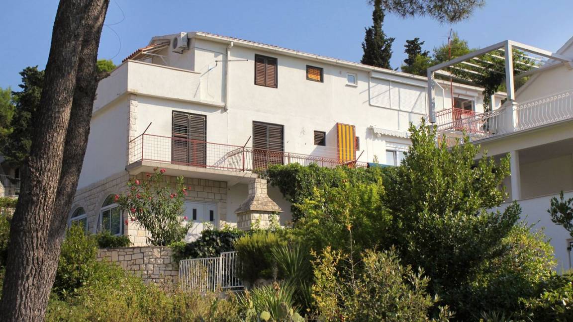 22 M² Hôtel ∙ 1 Chambre ∙ 4 Personnes - Brač