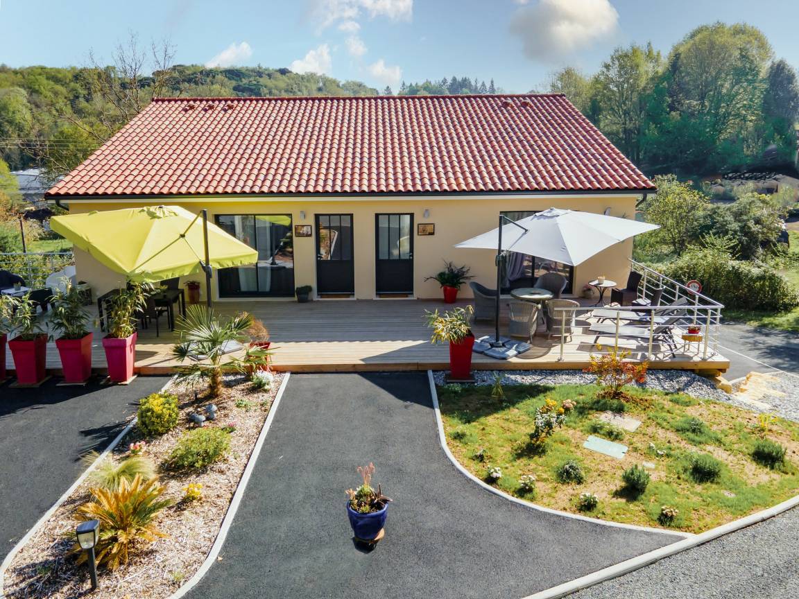 80 M² Ferienhaus ∙ 2 Schlafzimmer ∙ 4 Gäste - Sarlat-la-Canéda