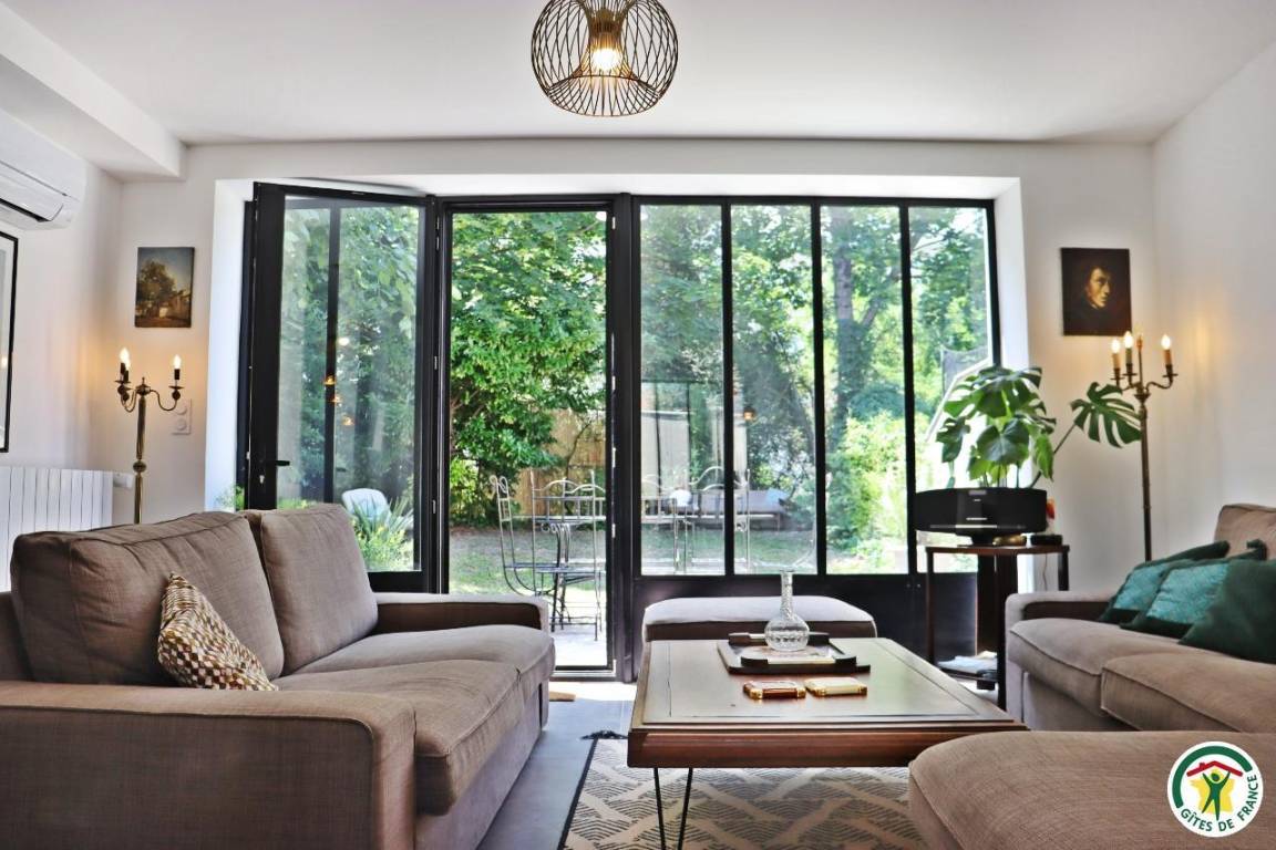 180 M² Gîte ∙ 5 Chambres ∙ 10 Personnes - Valence