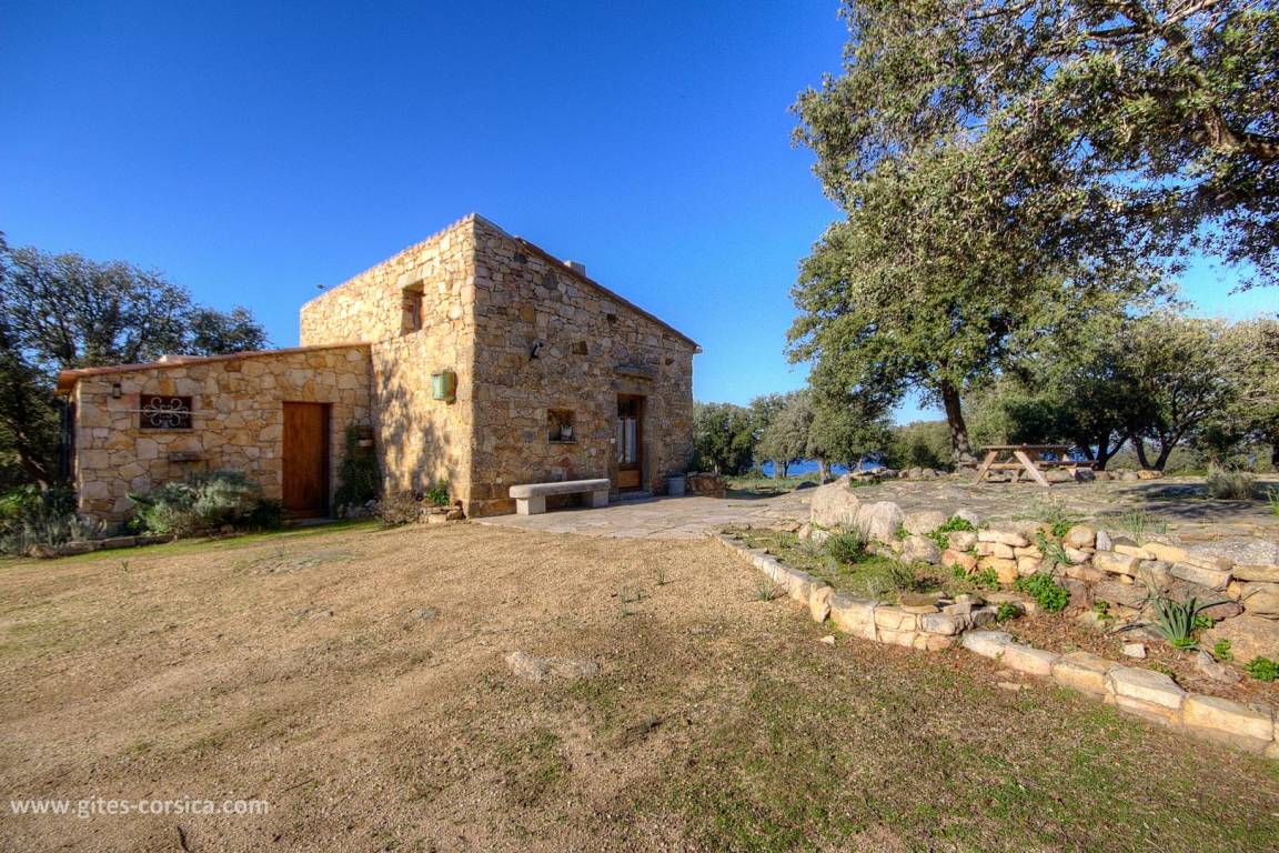 98 M² Gîte ∙ 2 Chambres ∙ 4 Personnes - Corse