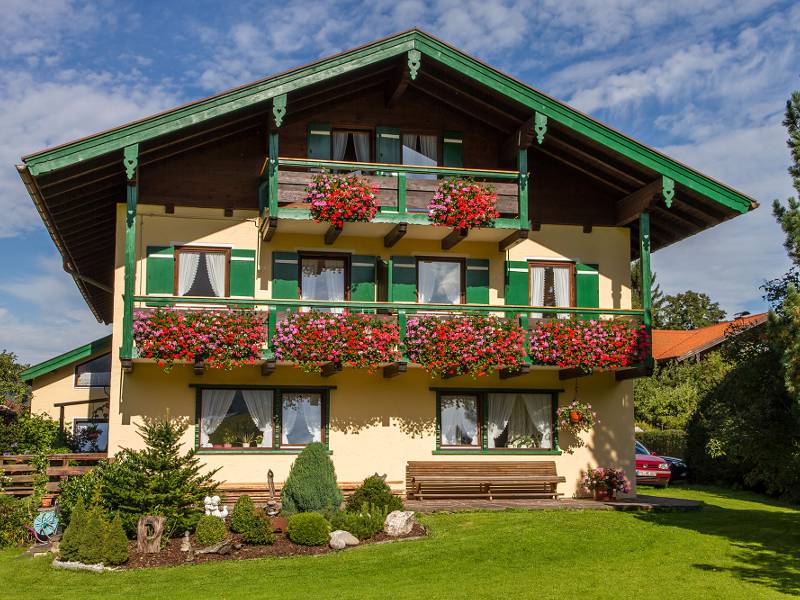 60 M² Apartment ∙ 2 Guests - Inzell