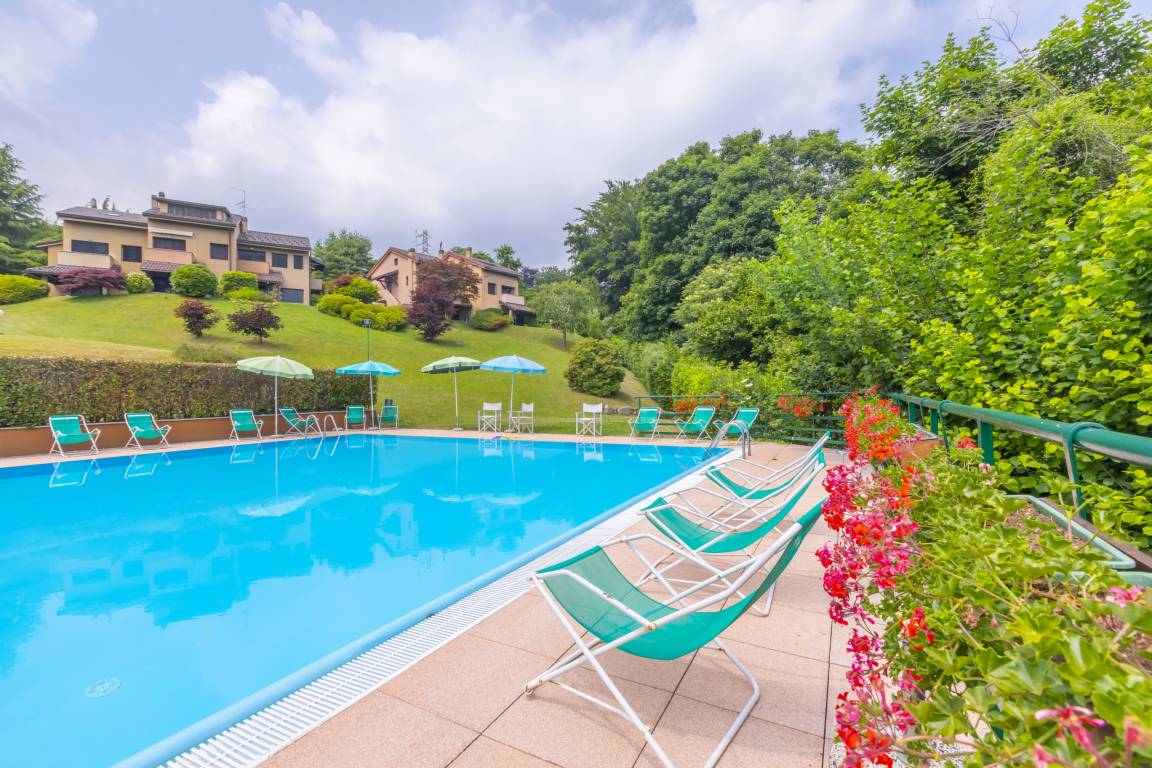 140 M² Chalet ∙ 3 Chambres ∙ 6 Personnes - Stresa