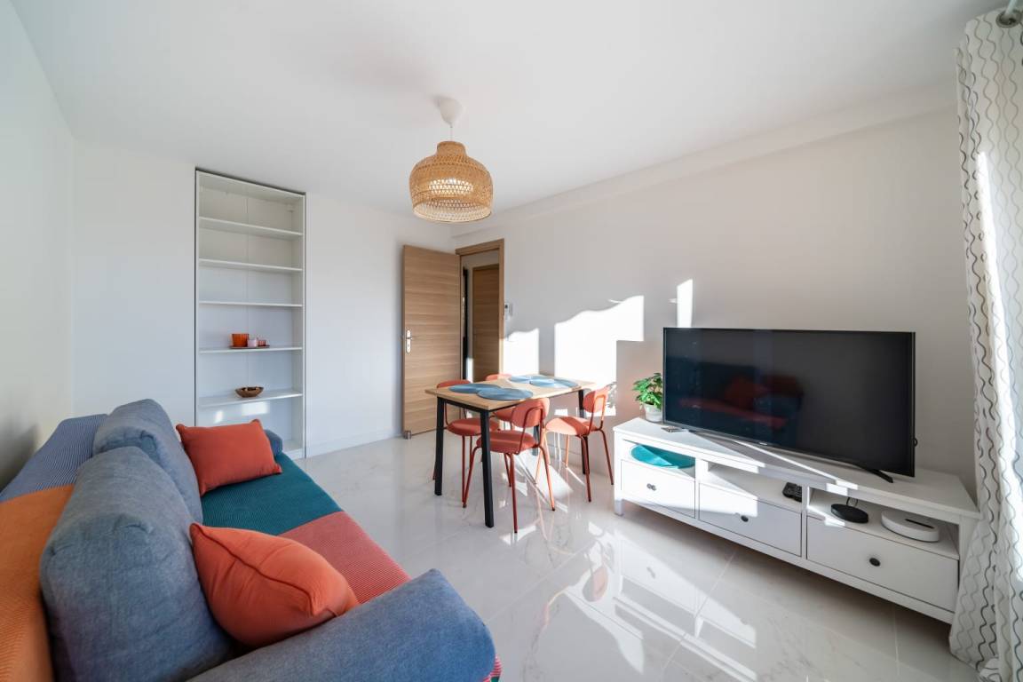 Apartment ∙ 2 Bedrooms ∙ 5 Guests - Cannes
