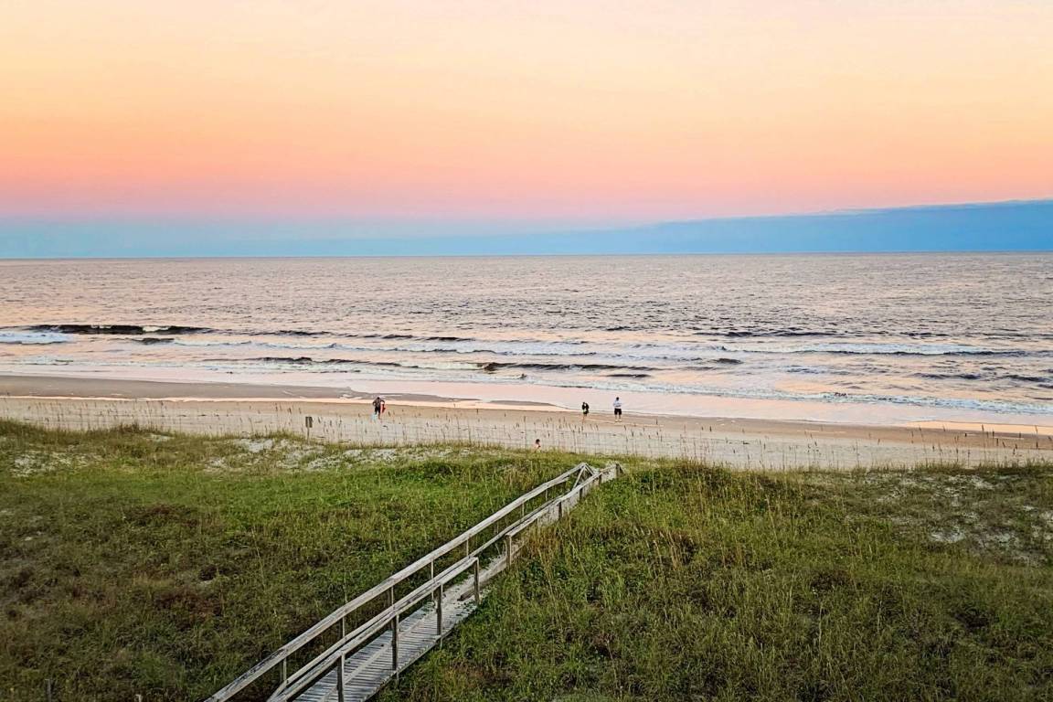 102 M² Condo ∙ 3 Bedrooms ∙ 8 Guests - Carolina Beach, NC