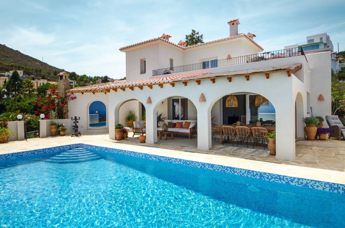 200 M² Villa ∙ 4 Chambres ∙ 8 Personnes - Moraira
