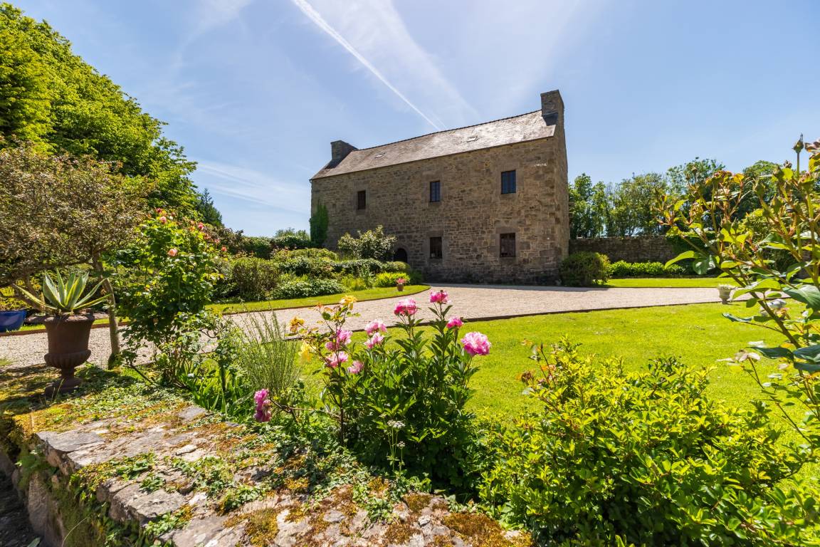 250 M² Maison De Vacances ∙ 4 Chambres ∙ 11 Personnes - Plougrescant