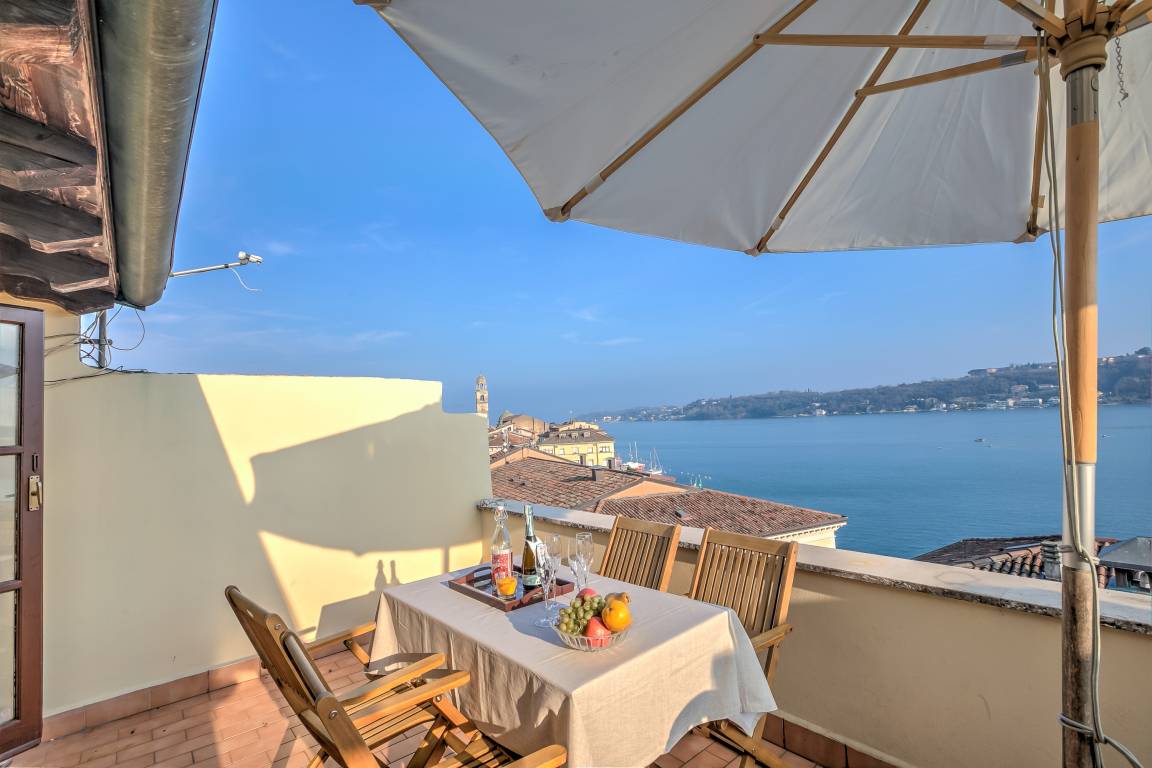 70 M² Appartement ∙ 2 Chambres ∙ 4 Personnes - Salò