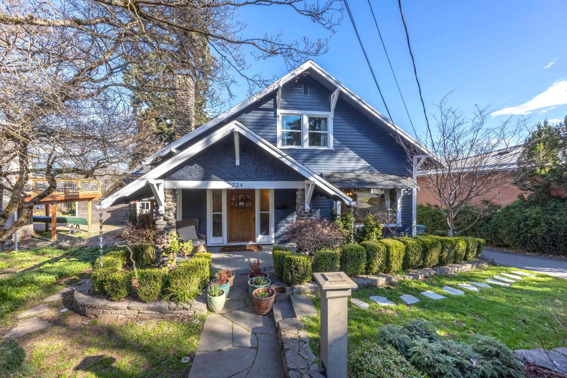 279 M² House ∙ 4 Bedrooms ∙ 8 Guests - White Salmon, WA