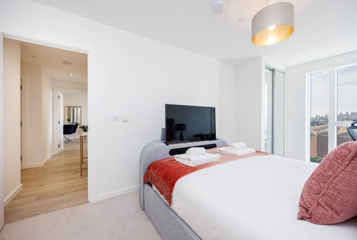 96 M² House ∙ 2 Bedrooms ∙ 4 Guests - Bromley