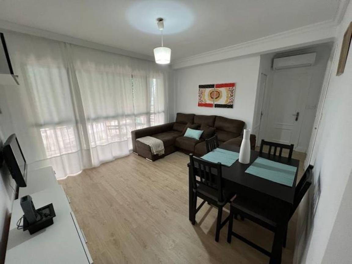 75 M² Apartamento ∙ 3 Habitaciones ∙ 6 Huéspedes - Monda
