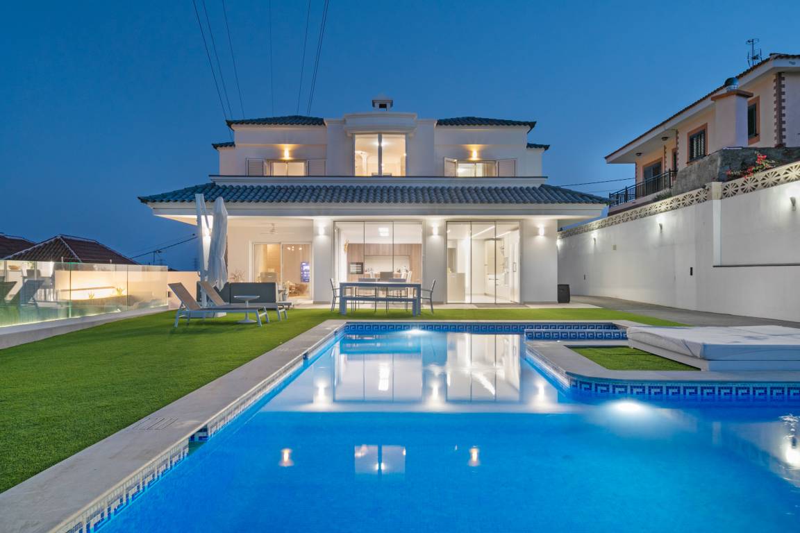 600 M² Villa ∙ 5 Slaapkamers ∙ 10 Gasten - Tenerife