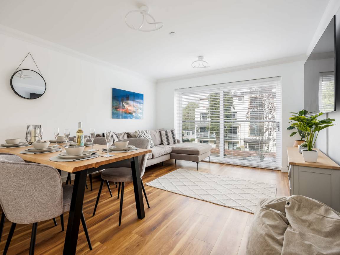 Cottage ∙ 3 Bedrooms ∙ 6 Guests - Christchurch