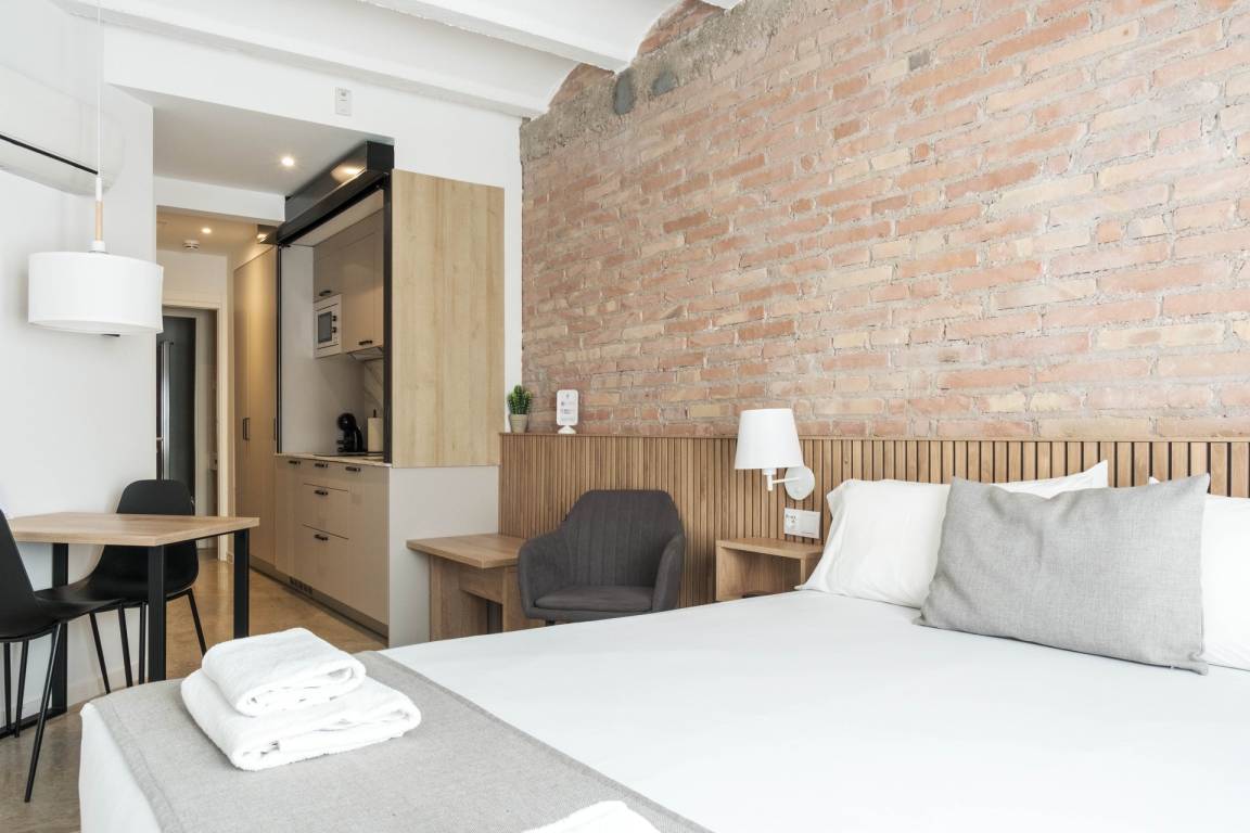 28 M² Studio Flat ∙ 1 Bedroom ∙ 2 Guests - L'Hospitalet de Llobregat