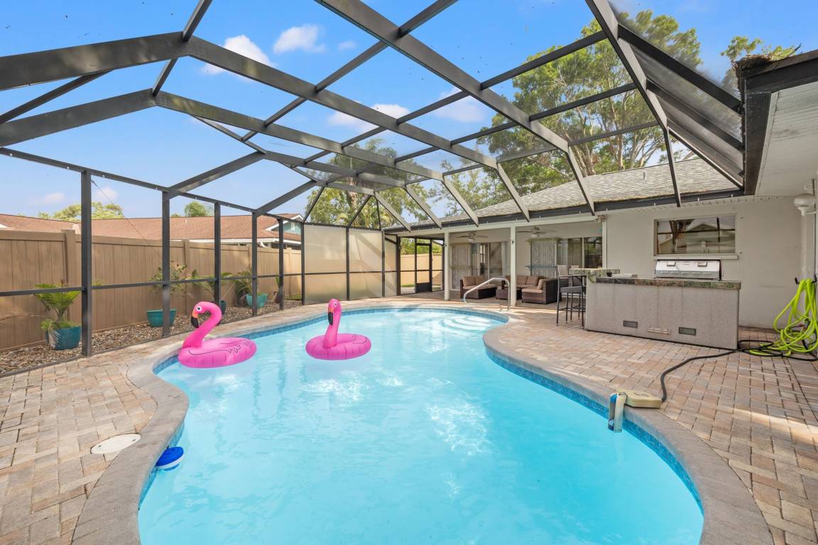 House ∙ 3 Bedrooms ∙ 7 Guests - St. Petersburg, FL