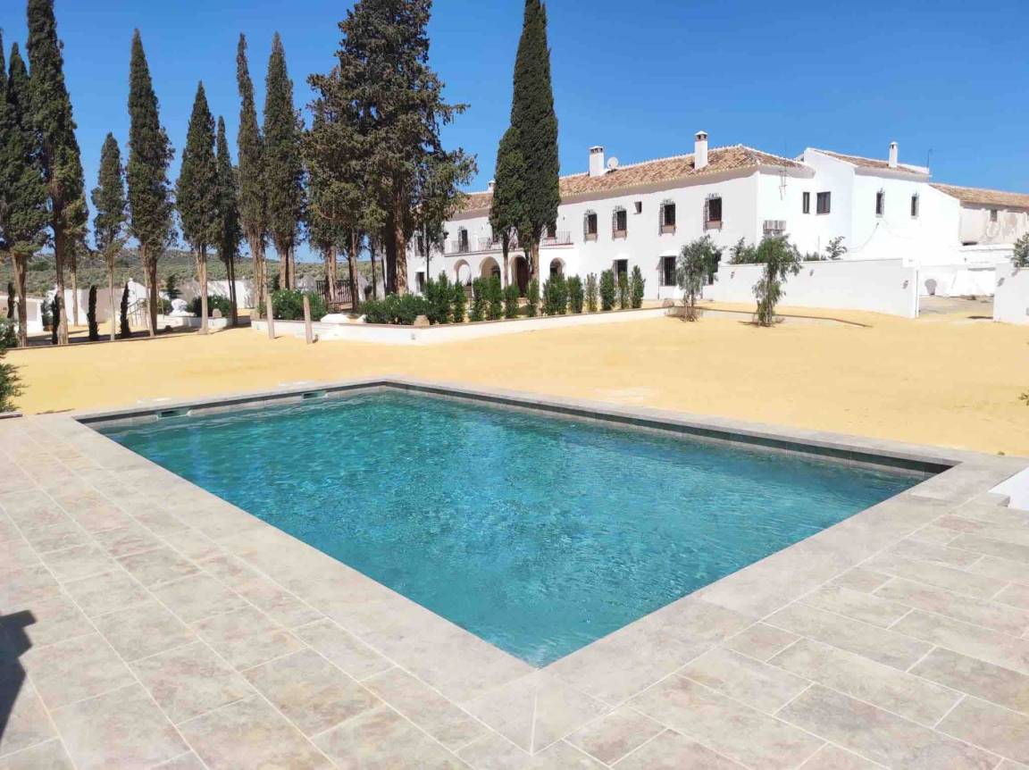 600 M² Villa ∙ 6 Habitaciones ∙ 14 Huéspedes - Mollina