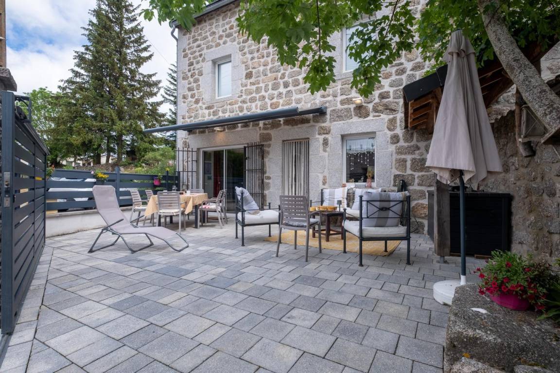 129 M² Gîte ∙ 3 Chambres ∙ 7 Personnes - Langogne