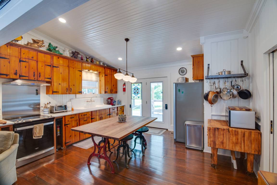 92 M² Cottage ∙ 2 Bedrooms ∙ 4 Guests - Lewisburg, TN