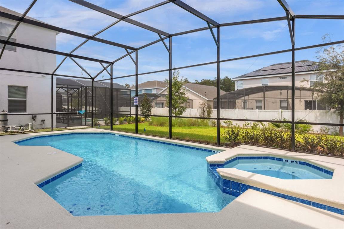 Apartamento ∙ 8 Habitaciones ∙ 16 Huéspedes - Kissimmee, FL