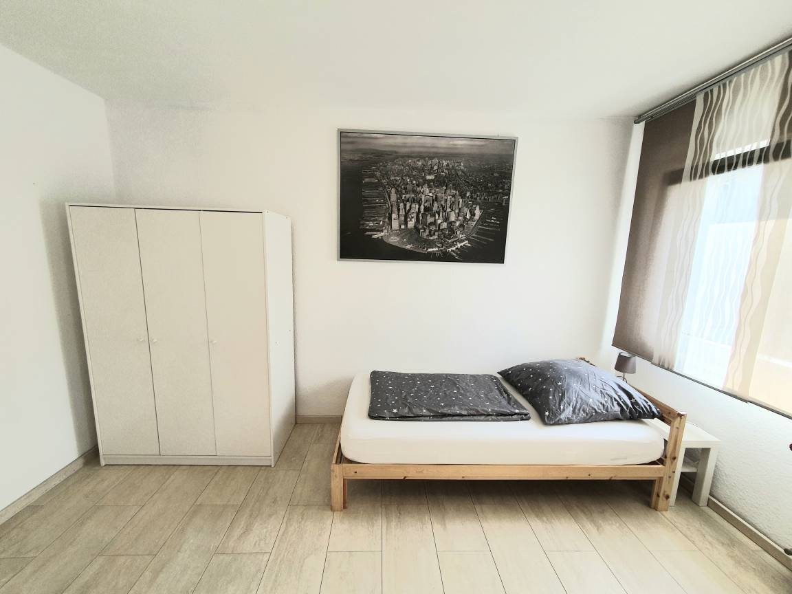 67 M² Apartment ∙ 3 Bedrooms ∙ 5 Guests - Oberhausen