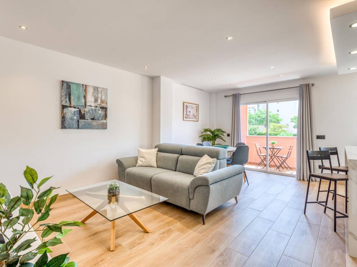 85 M² Apartment ∙ 2 Bedrooms ∙ 4 Guests - Estepona