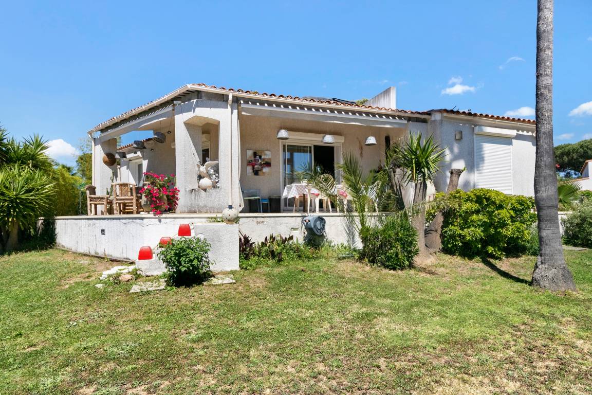 38 M² Studio ∙ 2 Personnes - Porticcio