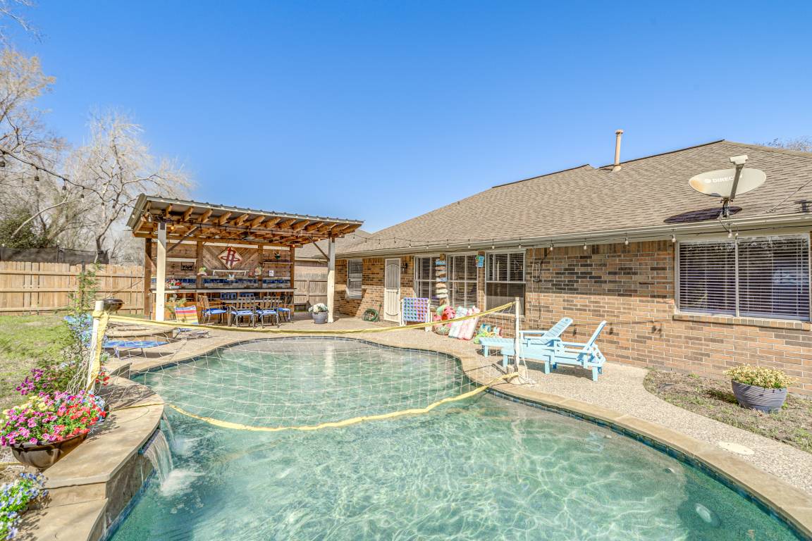 148 M² House ∙ 4 Bedrooms ∙ 11 Guests - Spring, TX