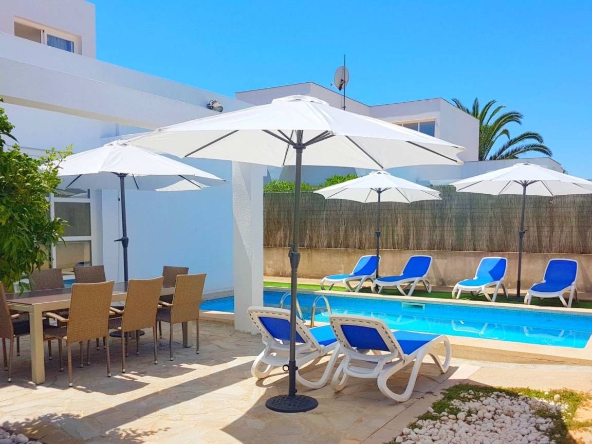 180 M² Maison De Vacances ∙ 4 Chambres ∙ 8 Personnes - Santa Margalida