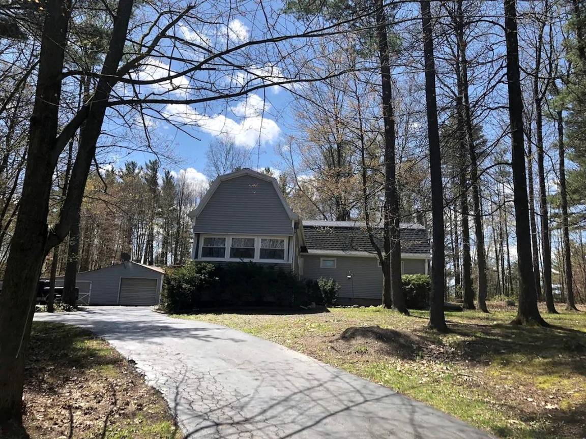 House ∙ 3 Bedrooms ∙ 8 Guests - Penn Yan, NY